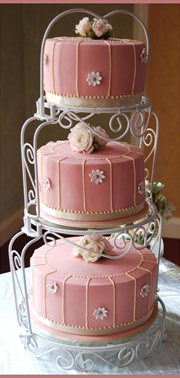 Tamar Valley Cake Studio | Wedding Cakes bridgenorth | Easy Weddings